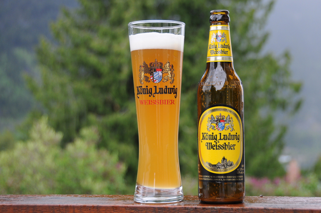 Beer Spotlight | Konig Ludwig Weiss (Royal Bavarian Hefe-Weizen) – Plaza Liquor KC